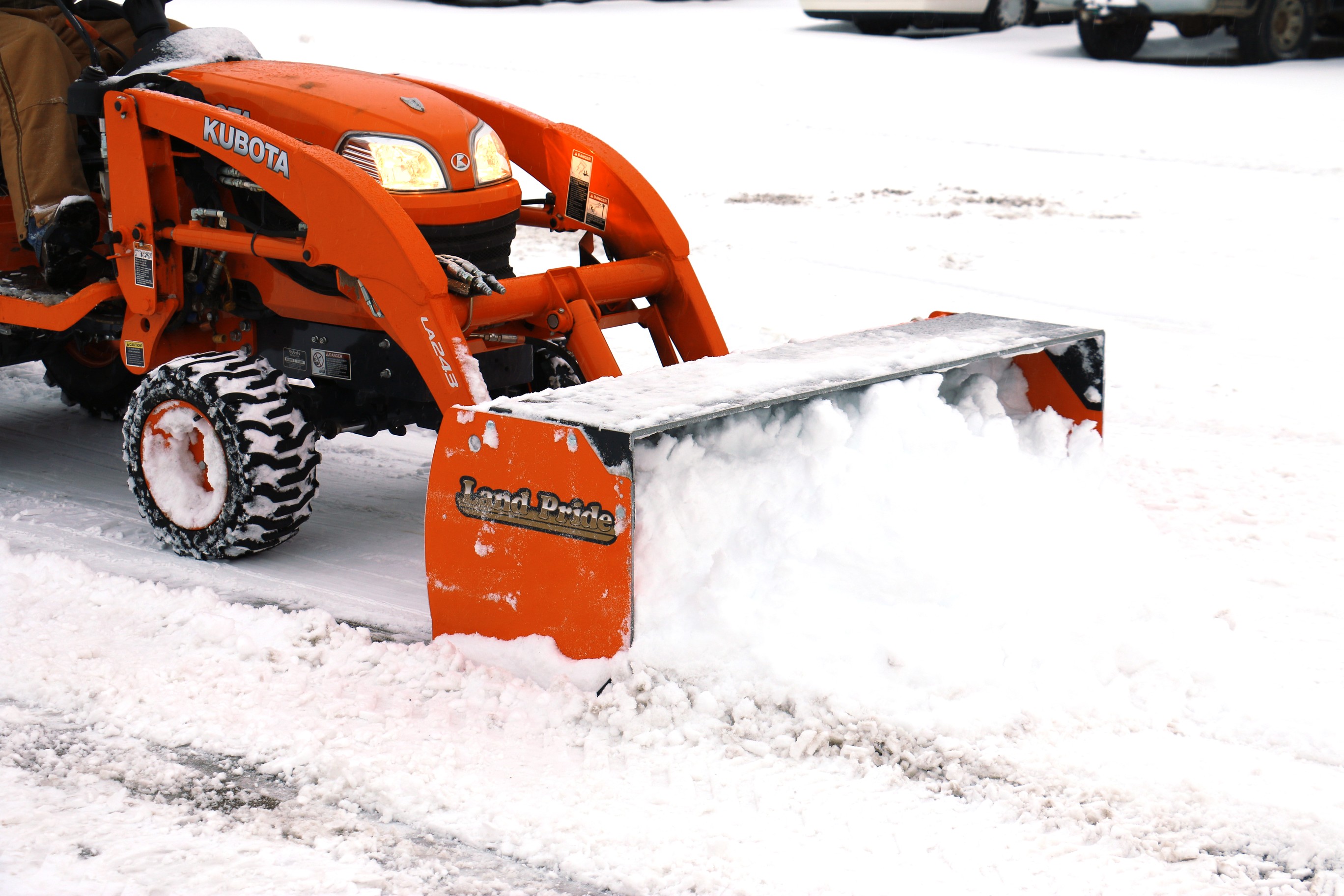 SPL05 SERIES LOADER MOUNT SNOW PUSHERS - KanEquip