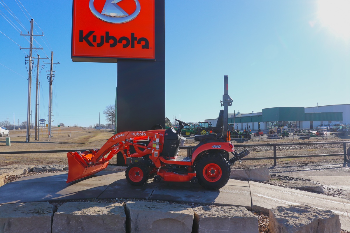 2023 KUBOTA BX2680V-1 204800 - KanEquip